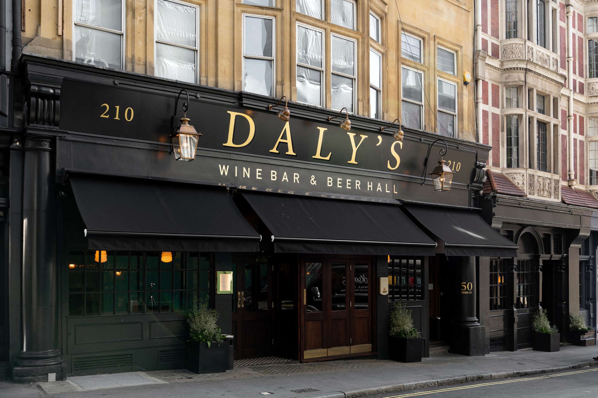 Wine Bar - Dalys Wine Bar and Beer Hall